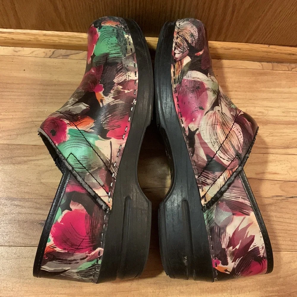 Sanita | Shoes | Sanita Size 38 Fun Red Green Comfort Clogs Slip ...